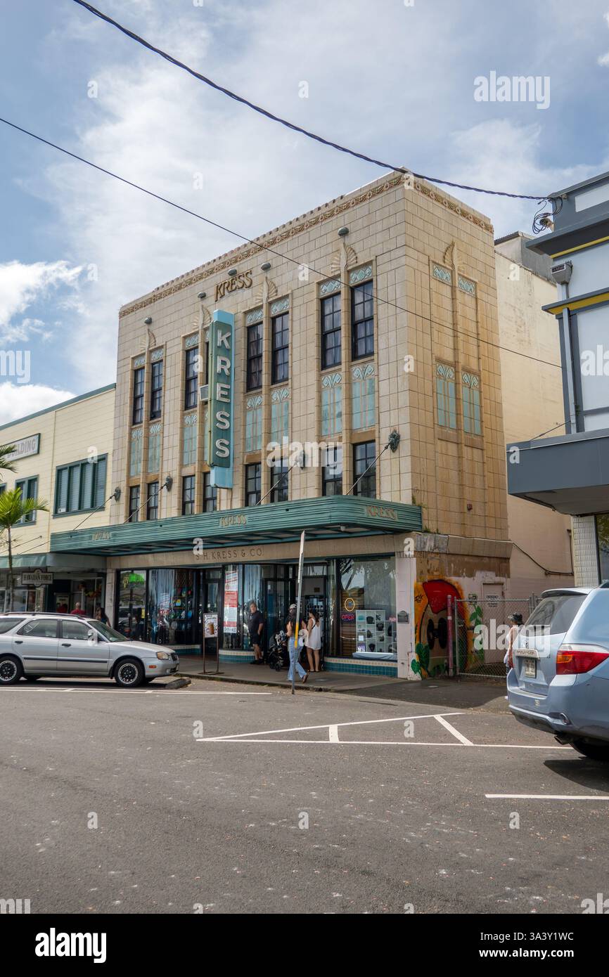 The Art Deco Building Exterior Of The S.H. Kress Department Store In ...