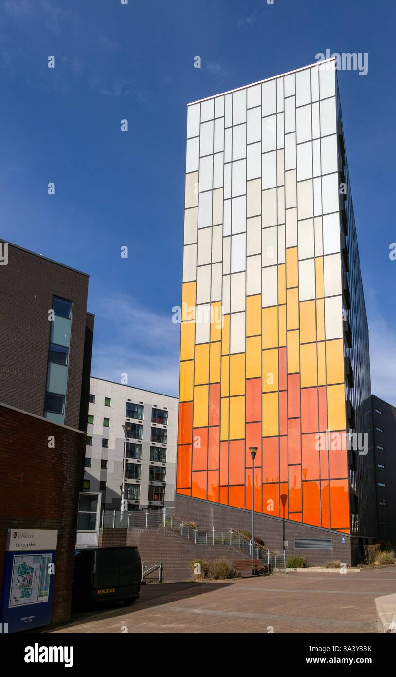 Modern architecture of buildings, Crown Place, Central Campus ...