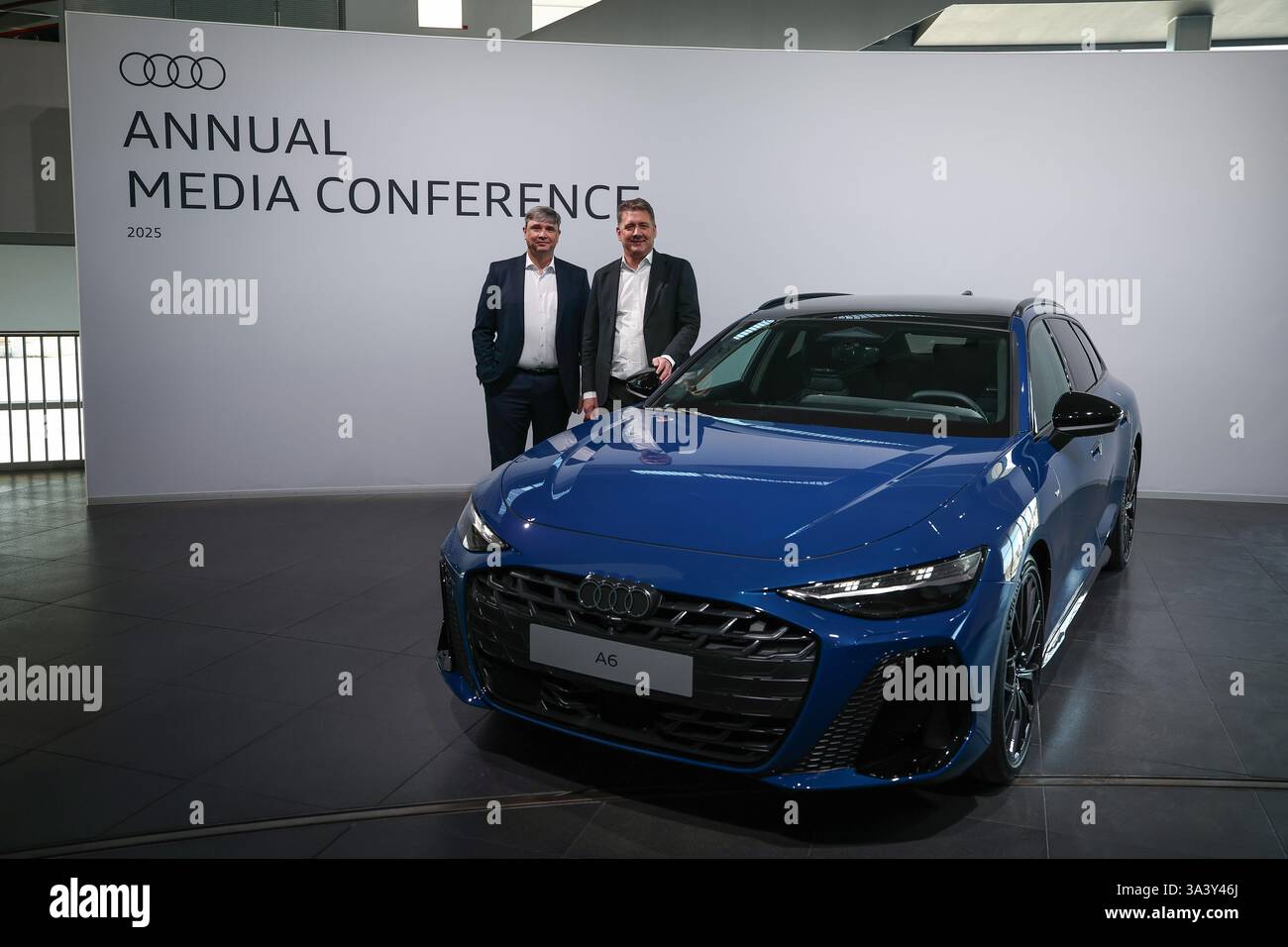 Ingolstadt, Germany. 18th Mar, 2025. Gernot Döllner (r), Chairman of ...