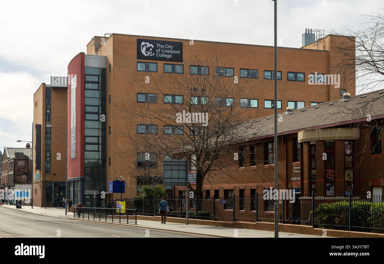 The City of Liverpool College building, Brownlow Hill, Liverpool ...