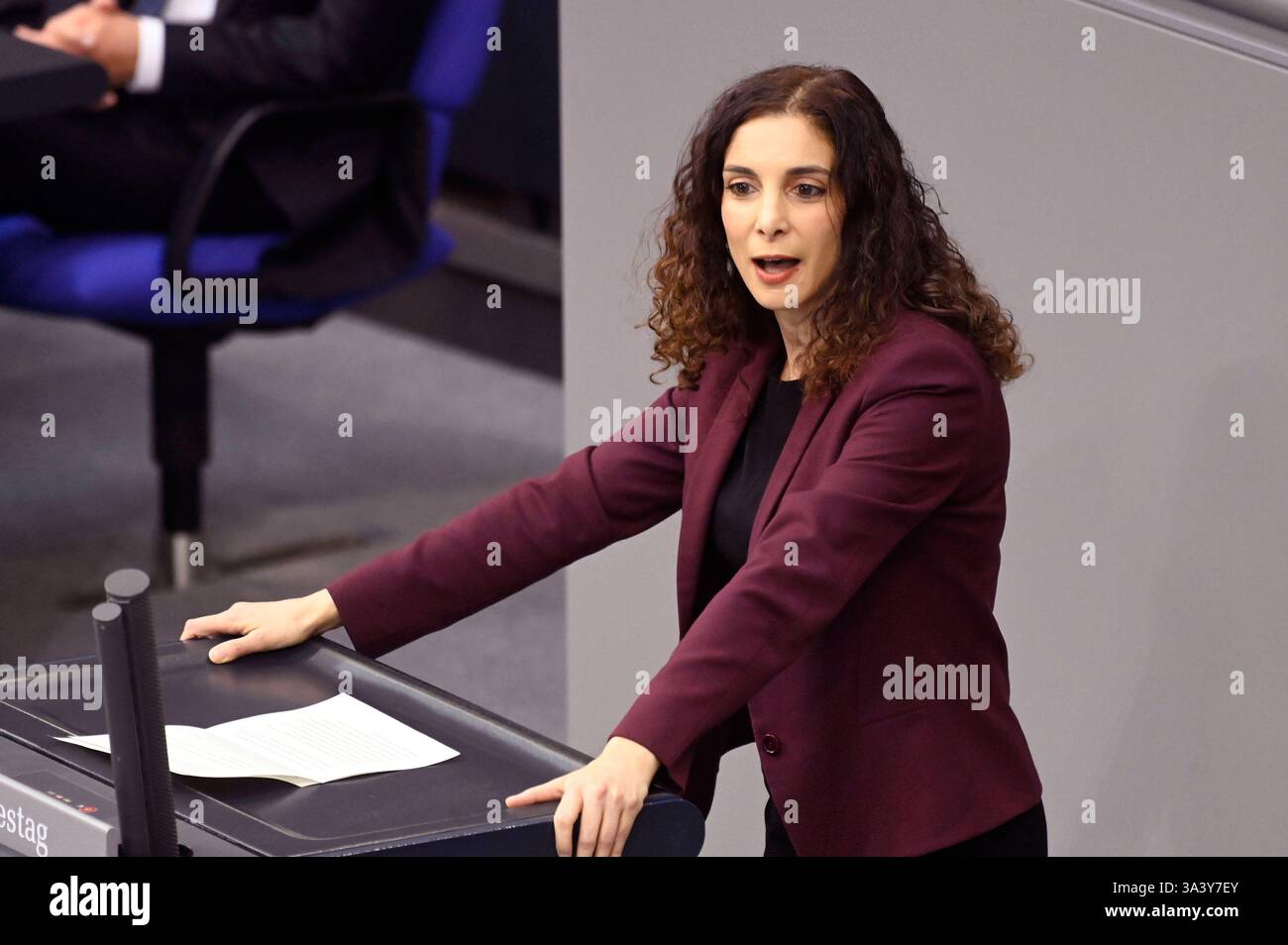 Jessica Tatti in der 214. Sitzung des Deutschen Bundestages zur ...