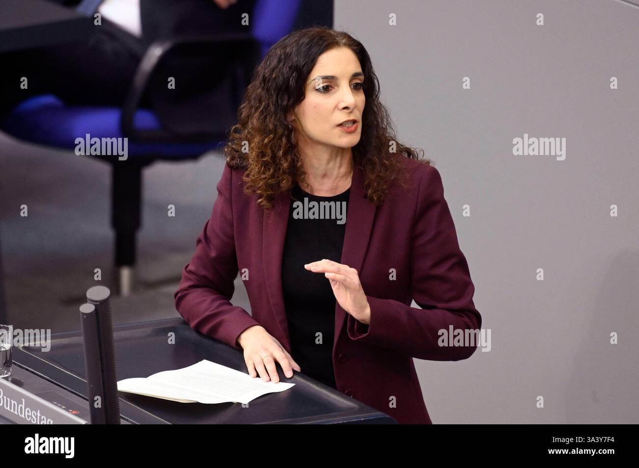 Jessica Tatti in der 214. Sitzung des Deutschen Bundestages zur ...