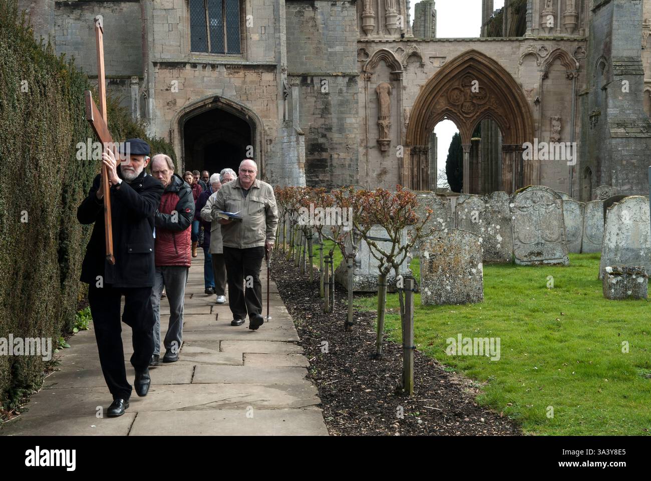 Procession ends hi-res stock photography and images - Alamy