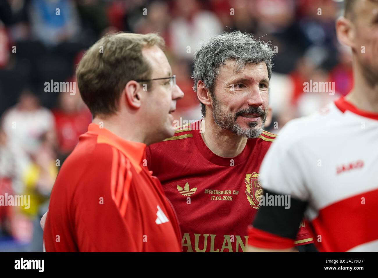 Muenchen, Deutschland. 17th Mar, 2025. Mark van Bommel (FC Bayern Legends, #17), GER ...