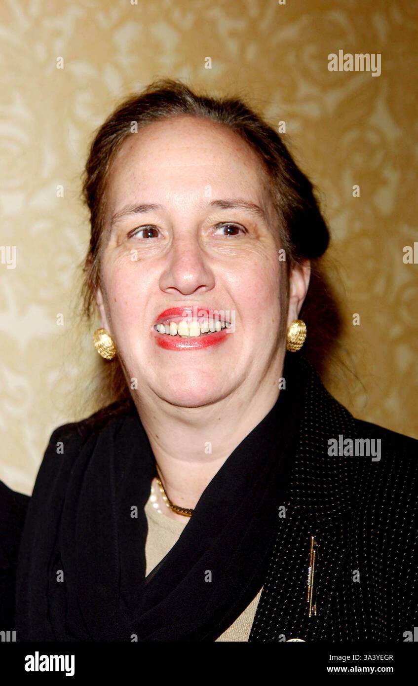 May 8, 2001 - .K40908AR.THE 2004 MUSE AWARDS LUNCHEON..NEW YORK HILTON ...