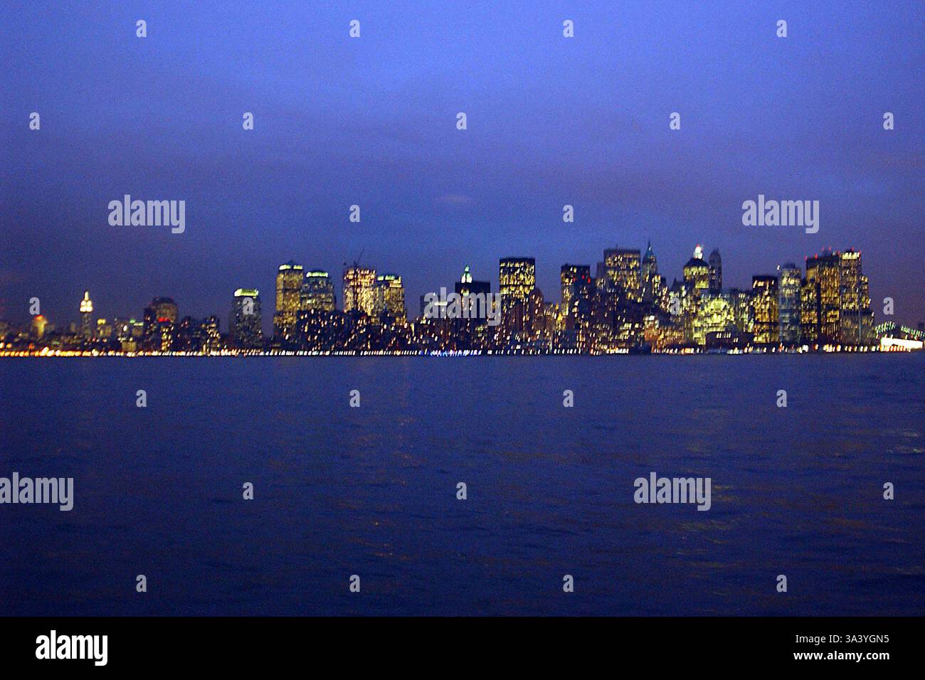 June 26, 2001 - K41395AR.THE PREMIERE OF ''HITCH'' AT BATTERY PARK NEW ...
