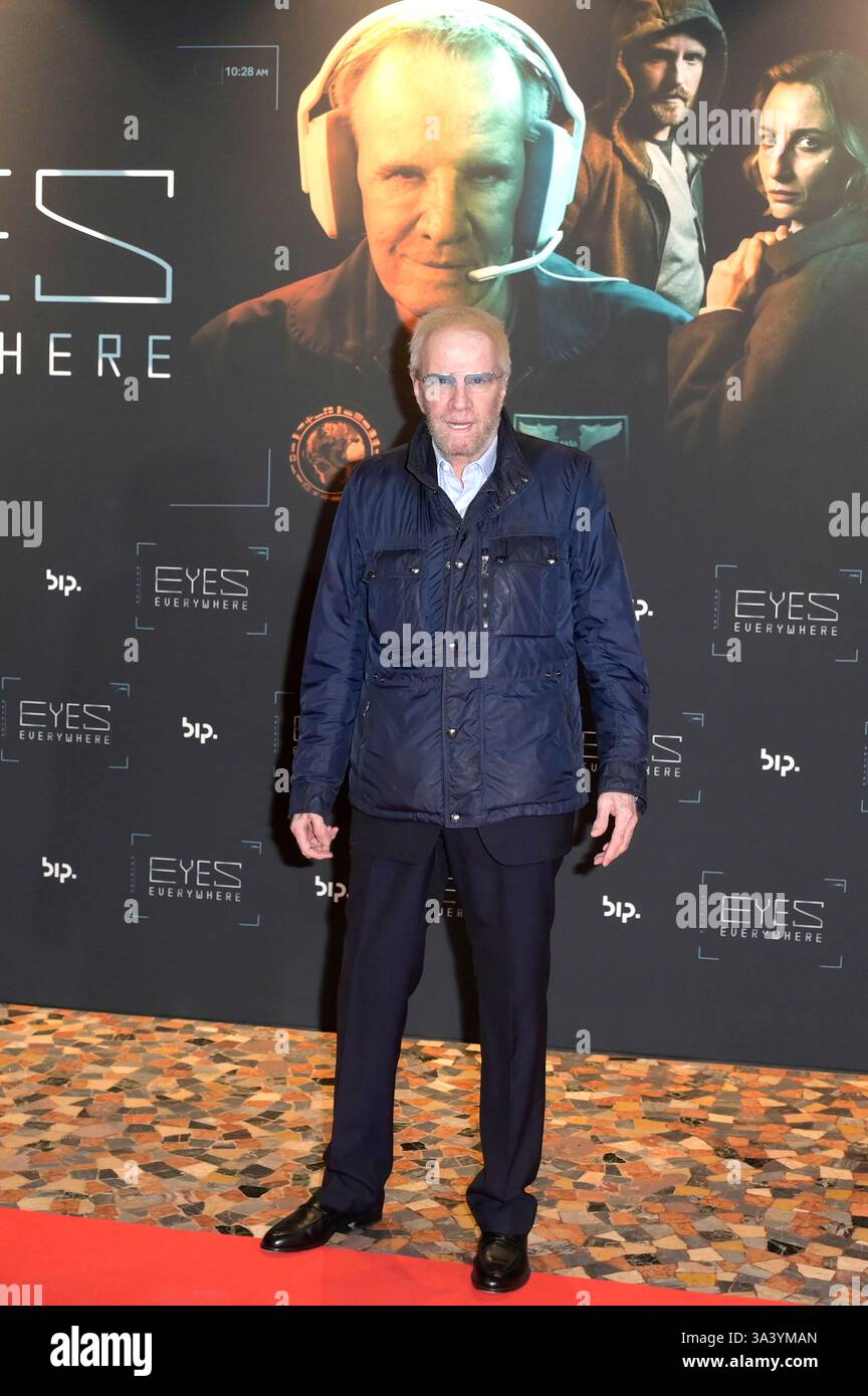 Christopher Lambert bei der Premiere des Kinofilms 'Eyes Everywhere' im ...