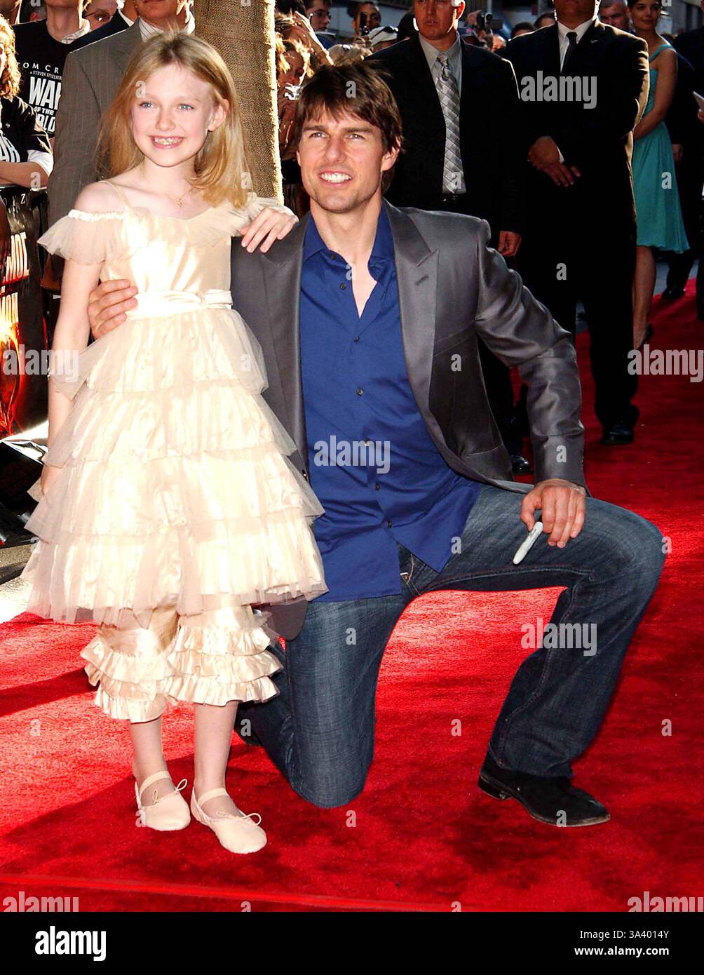 Nov. 13, 2001 - K43896AR.U.S PREMIERE OF ''WAR OF THE WORLDS'' AT THE ...