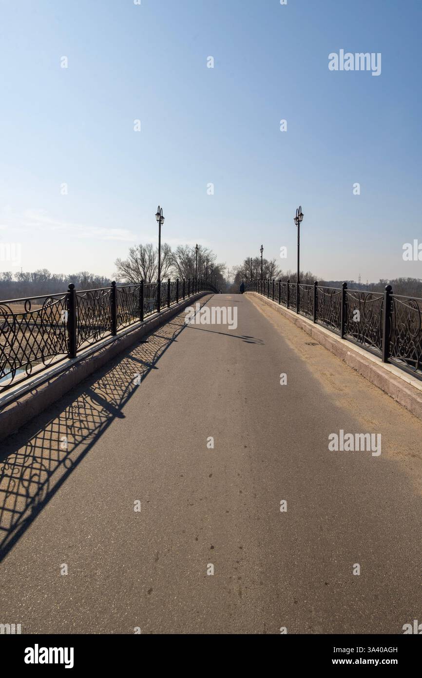 bridge over the Dniester River in Metsa Tiraspol in Transnistria with an iron railing Stock ...