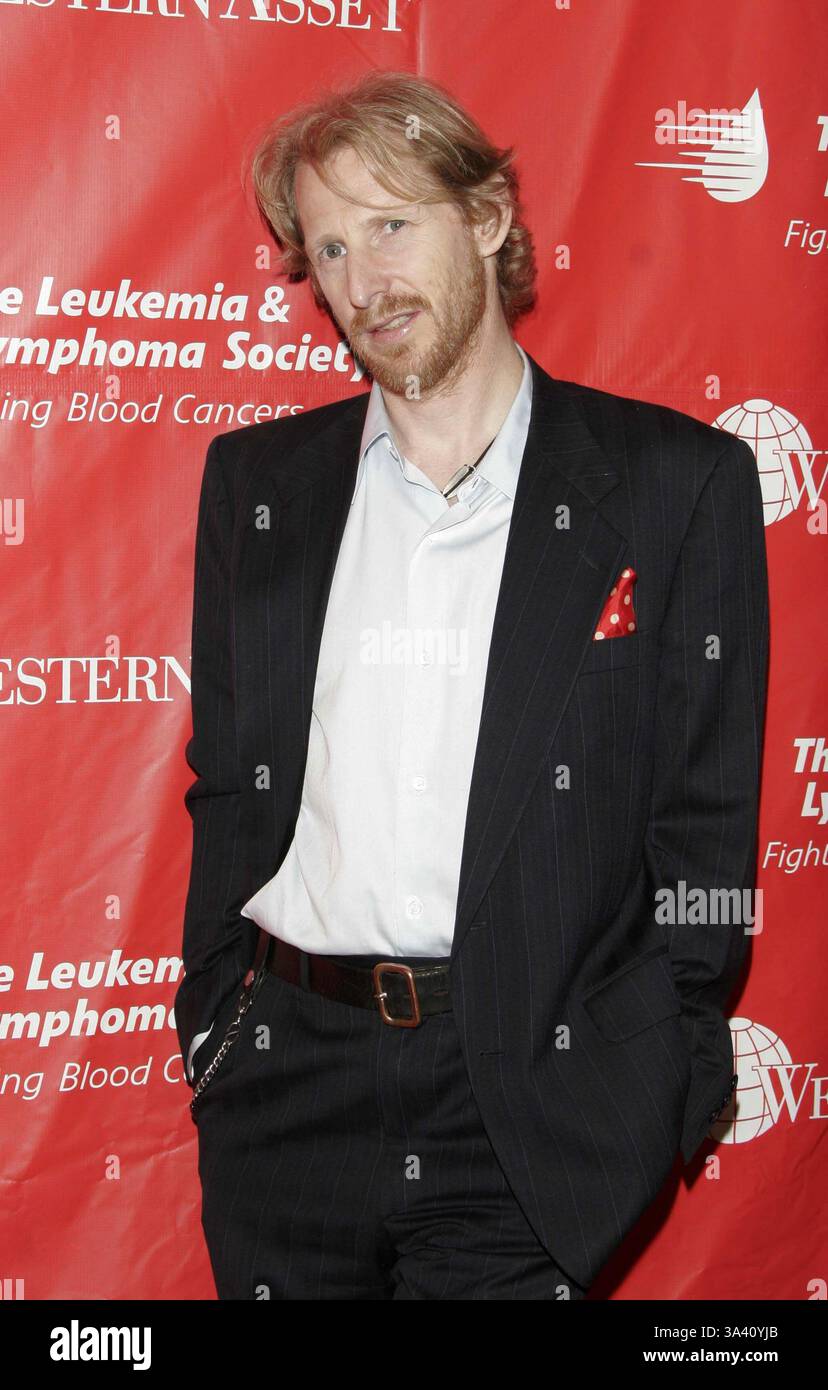 Lou temple hi-res stock photography and images - Alamy