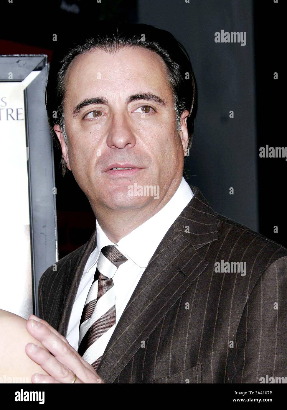 Apr. 17, 2006 - Hollywood, CALIFORNIA, USA - ANDY GARCIA, HIS WIFE AND ...