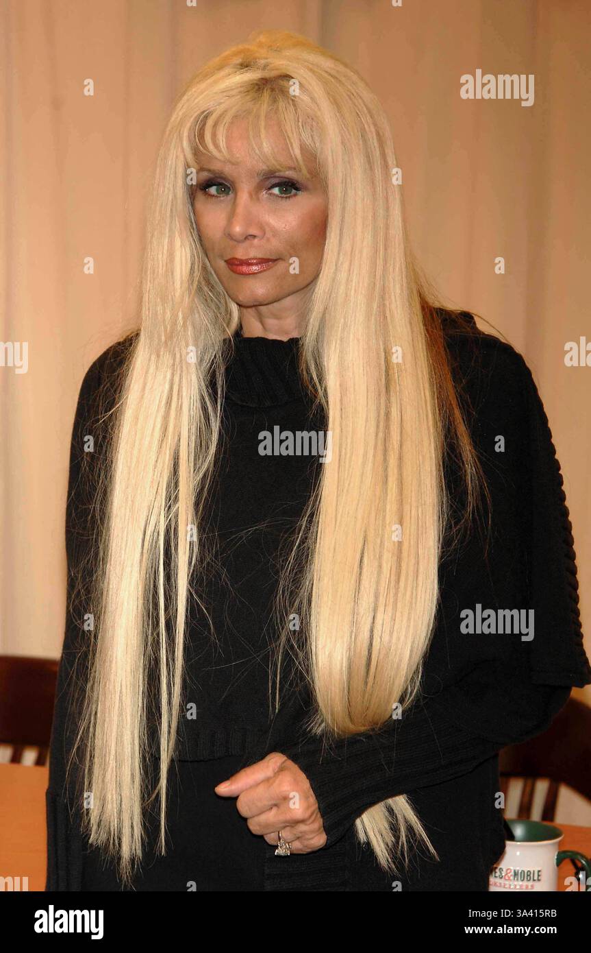 May 9, 2006 - New York, New York, USA - K47788AR.VICTORIA GOTTI ...