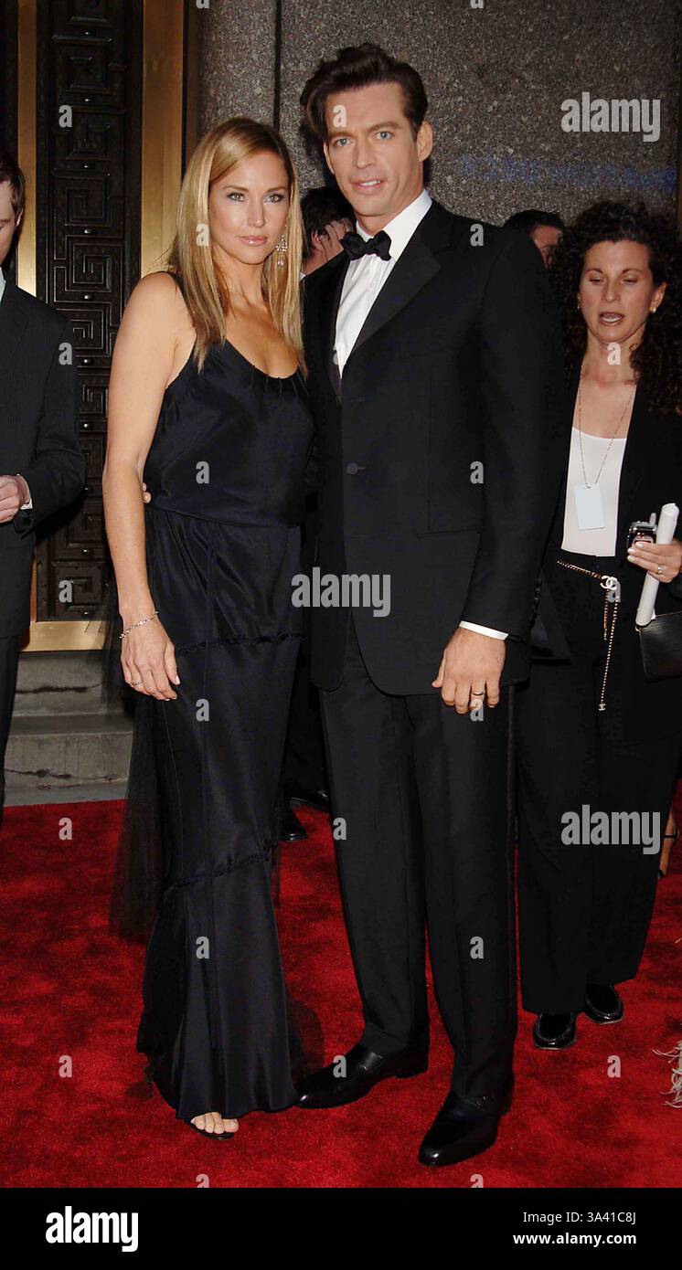 June 12, 2006 - New York, New York, USA - K48264AR.60TH ANNUAL TONY ...