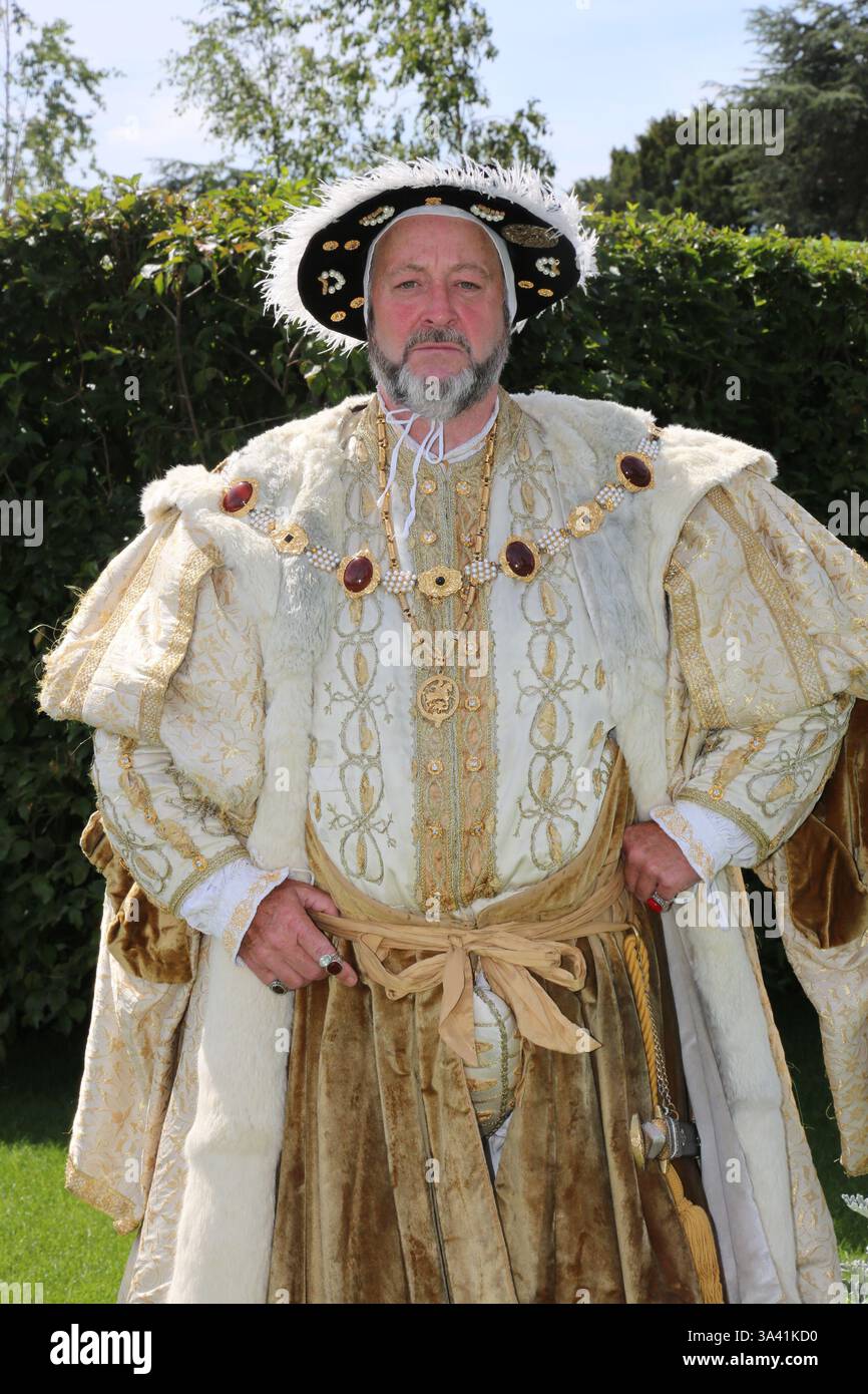 Actor playing Henry VIII at the RHS Hampton Court Palace Flower Show in ...