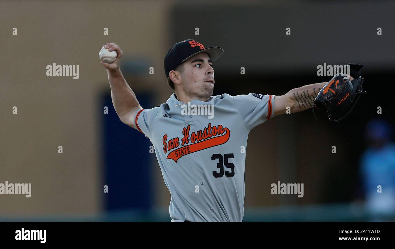 Sam Houston State pitcher Noah Kendrick throws during an NCAA baseball ...