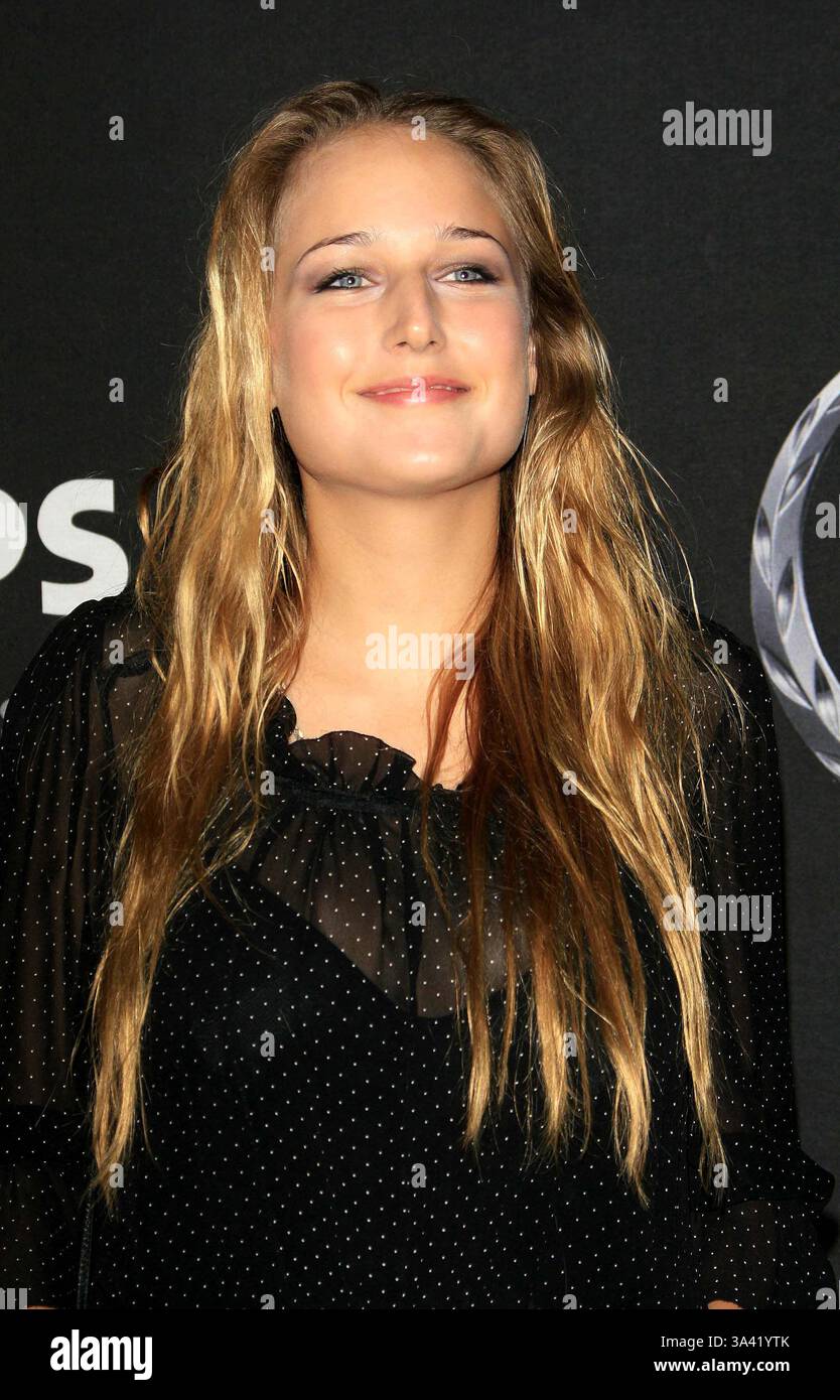 Sept. 20, 2006 - Beverly Hills, CALIFORNIA, USA - LEELEE SOBIESKI ...