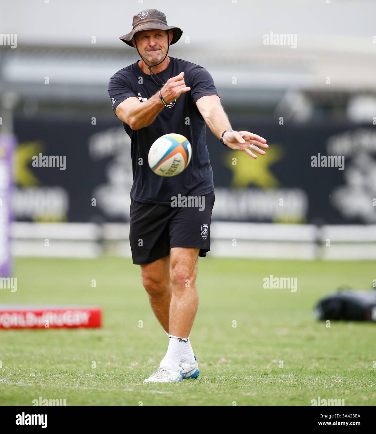 John Plumtree (Head Coach) of the Hollywoodbets Sharks during the ...