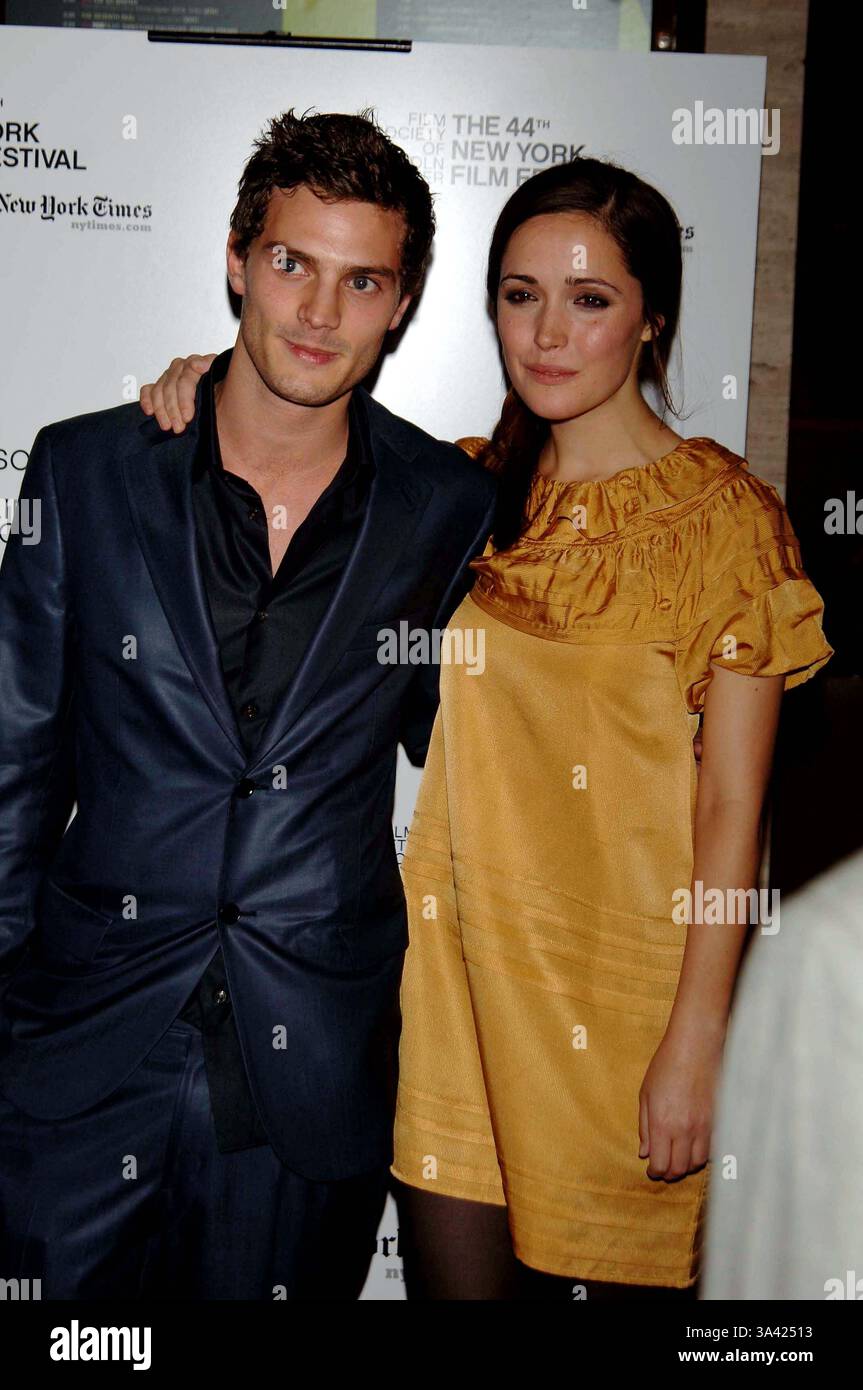 Rose byrne and jamie dornan hi-res stock photography and images - Alamy