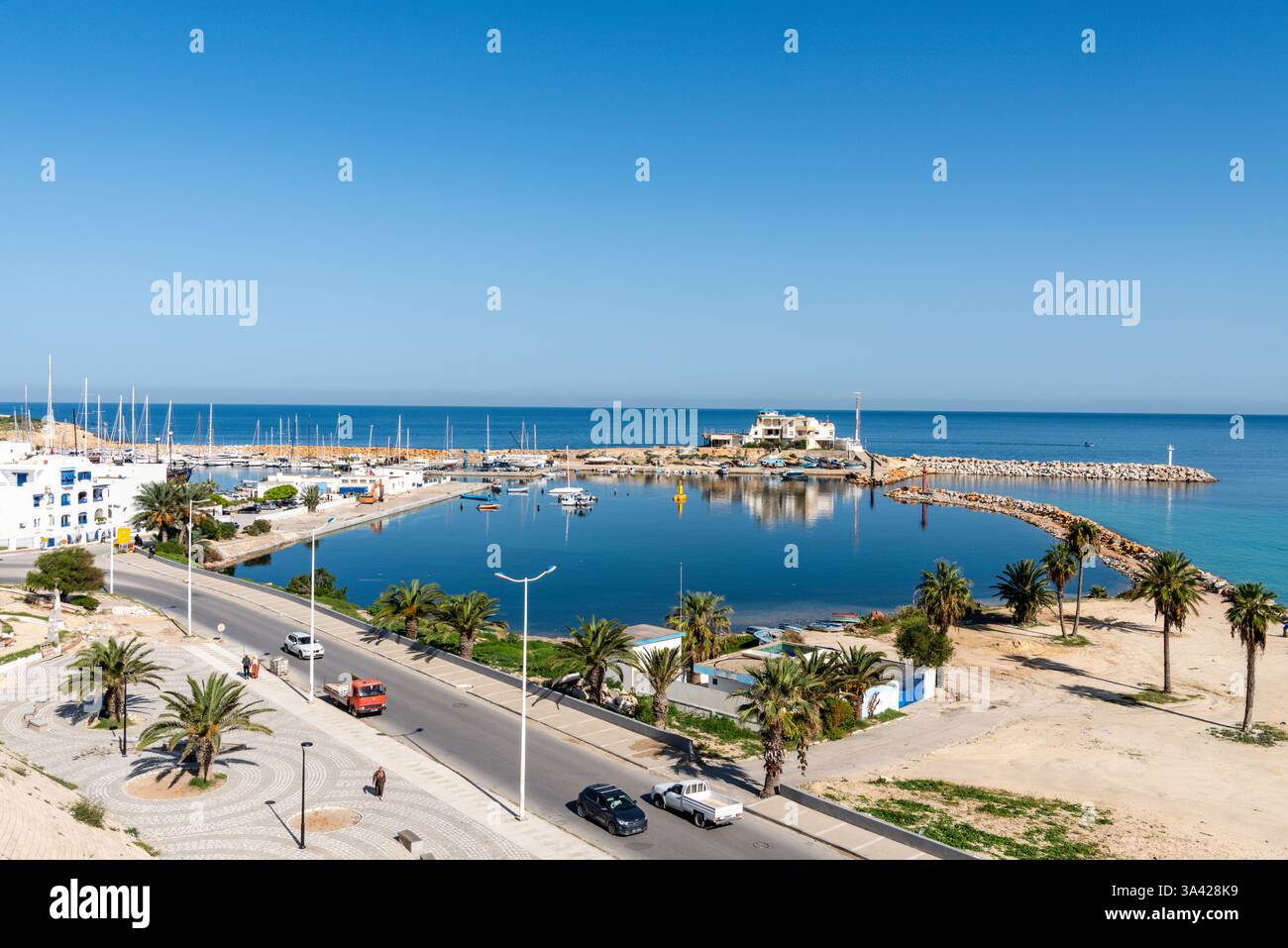 Town beach monastir tunisia hi-res stock photography and images - Alamy