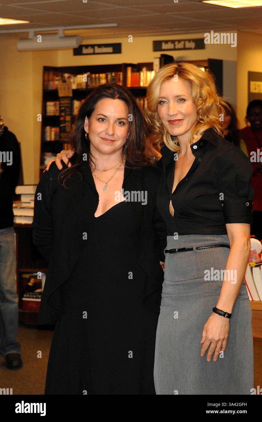 Jan. 26, 2007 - New York, new york - Felicity Huffman with co author ...