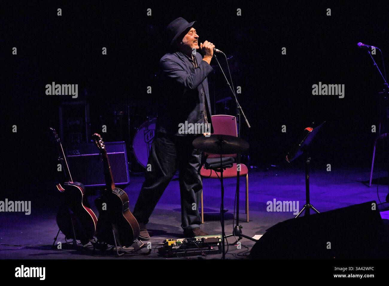 UK. 17th Mar, 2025. LONDON, ENGLAND - MARCH 17: Stuart Staples of ‘Tindersticks' performing at ...