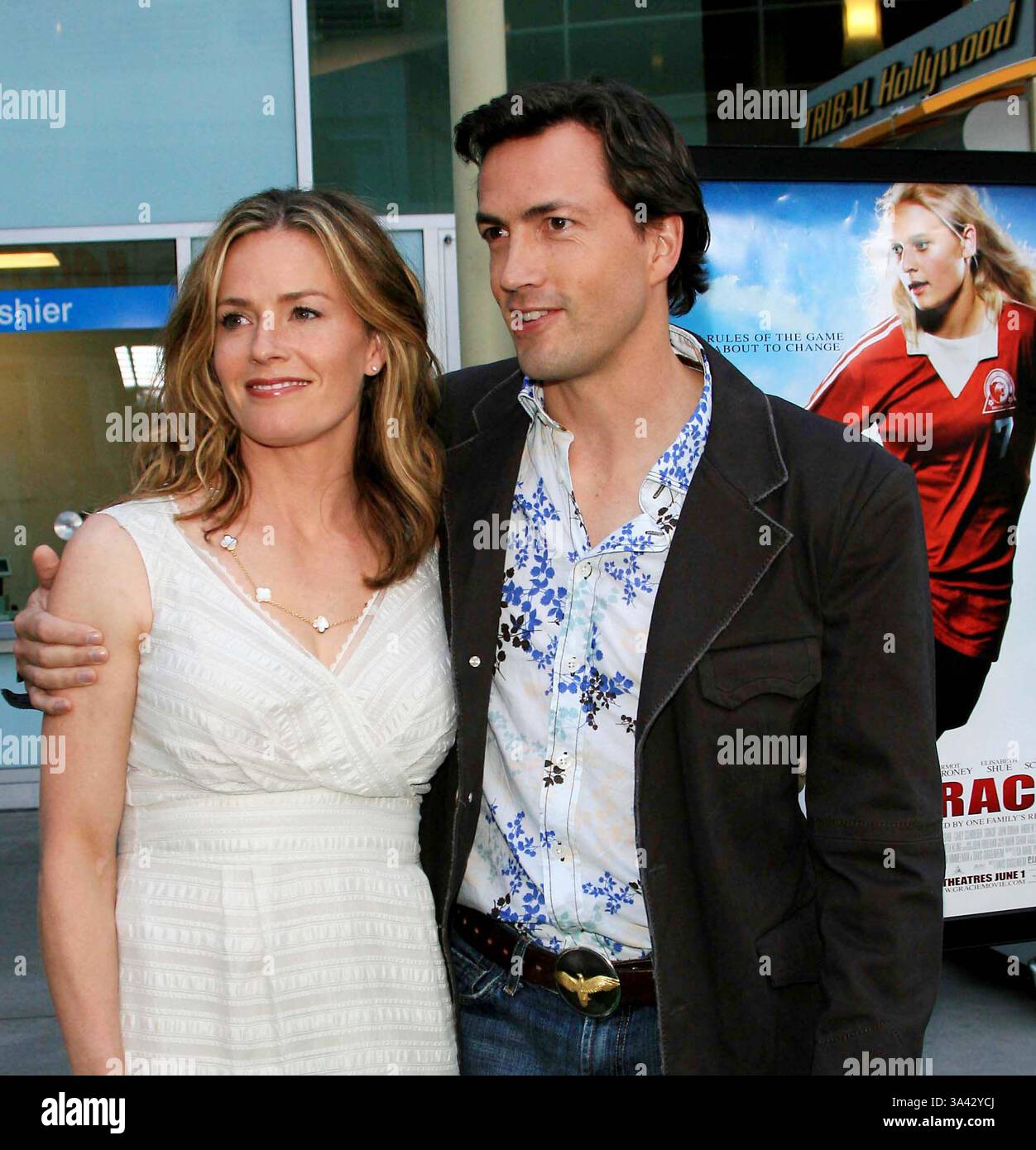 May 23, 2007 - Hollywood, CALIFORNIA, USA - ELISABETH SHUE AND HER ...