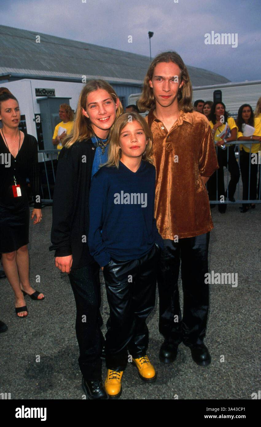 Zac hanson 1997 hi-res stock photography and images - Alamy