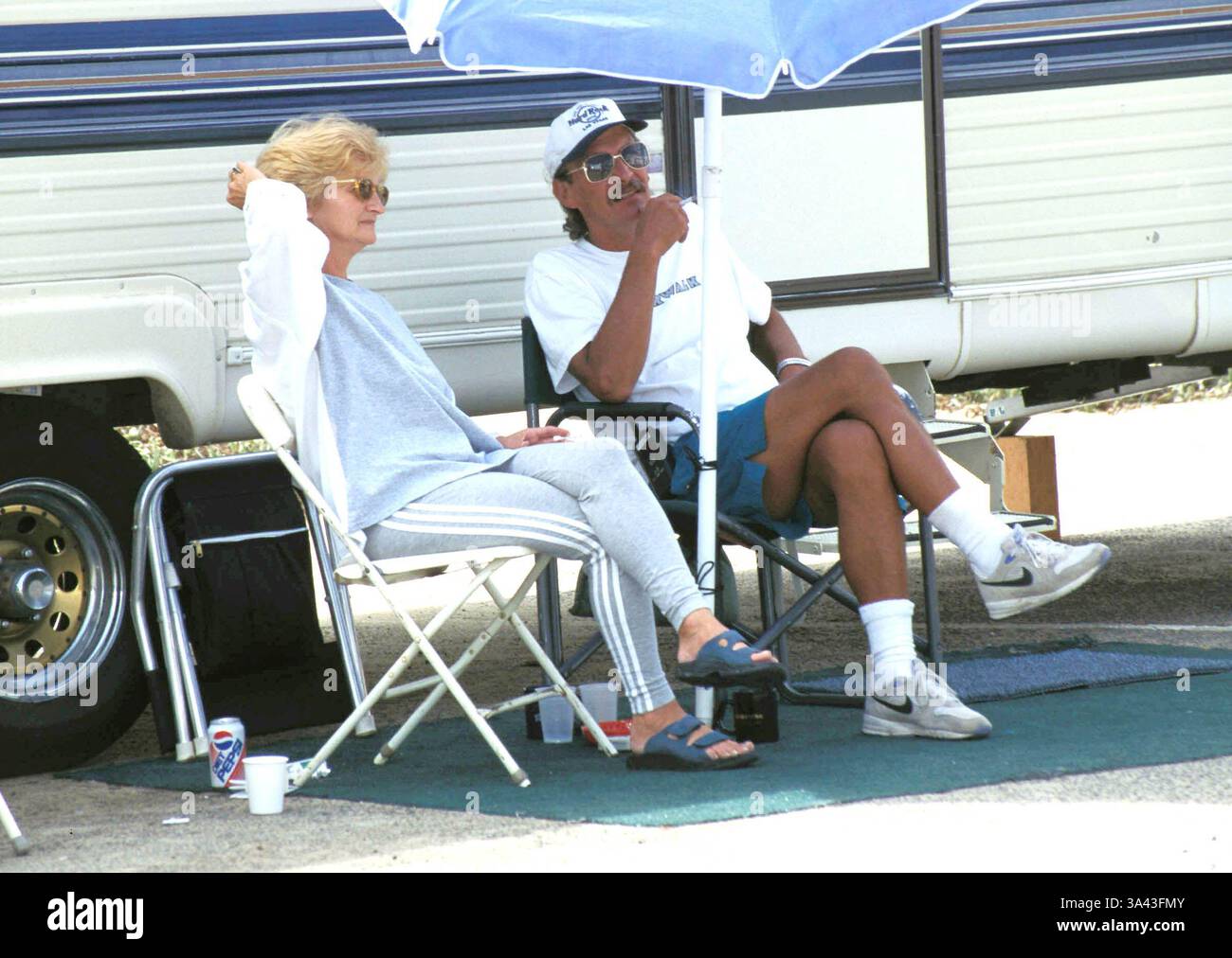 Jan. 1, 2011 - K5982NP.BAYWATCH.PAMELA ANDERSON LEE'S PARENTS AT HER ...