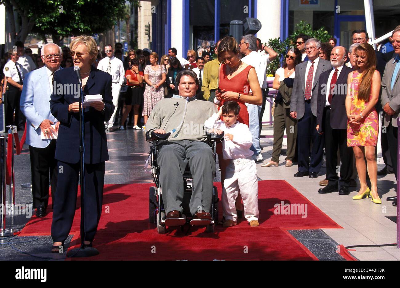 Jan. 1, 2011 - K8452FB.CHRISTOPHER REEVE HONORED WITH HOLLYWOOD WALK OF ...