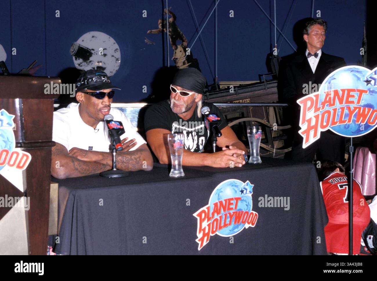 Jan. 1, 2011 - K12655FB .RODZILLA VS. MAILMAN WCW PRESS CONFERENCE AT ...