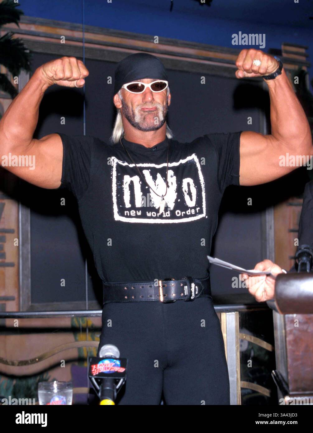 Hulk hogan 1998 hi-res stock photography and images - Alamy