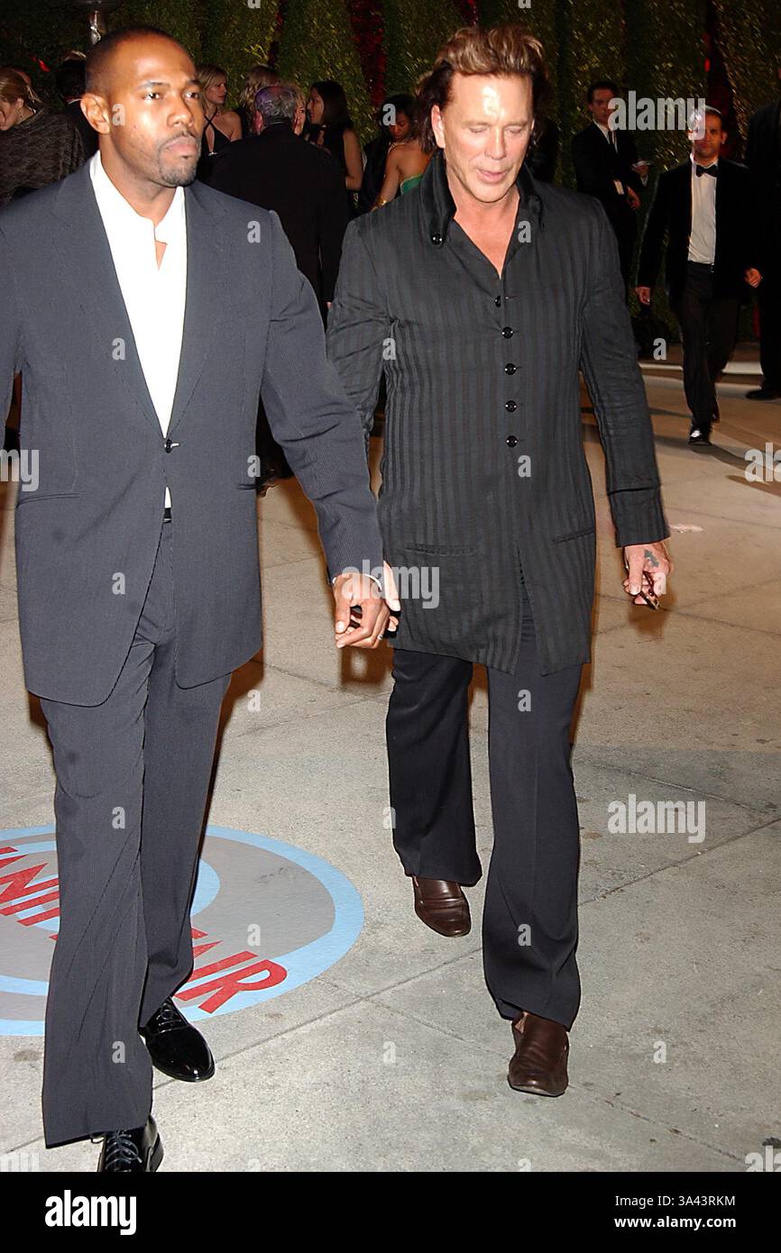 Apr. 9, 2011 - VANITY FAIR OSCAR PARTY 2004, AT MORTONS RESTAURANT ...