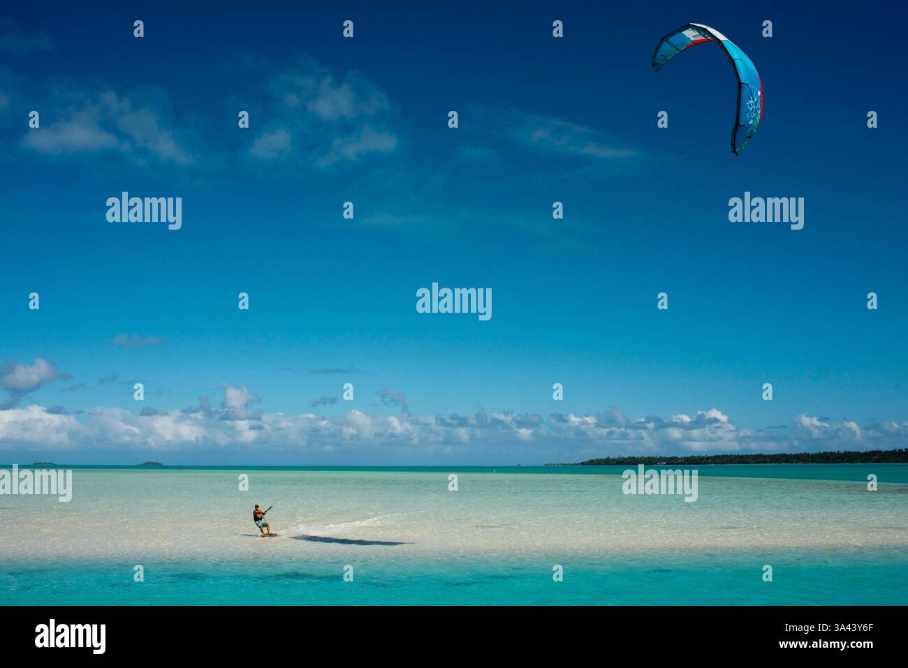 Aitutaki. Cook Island. Polynesia. South Pacific Ocean. Some kite ...