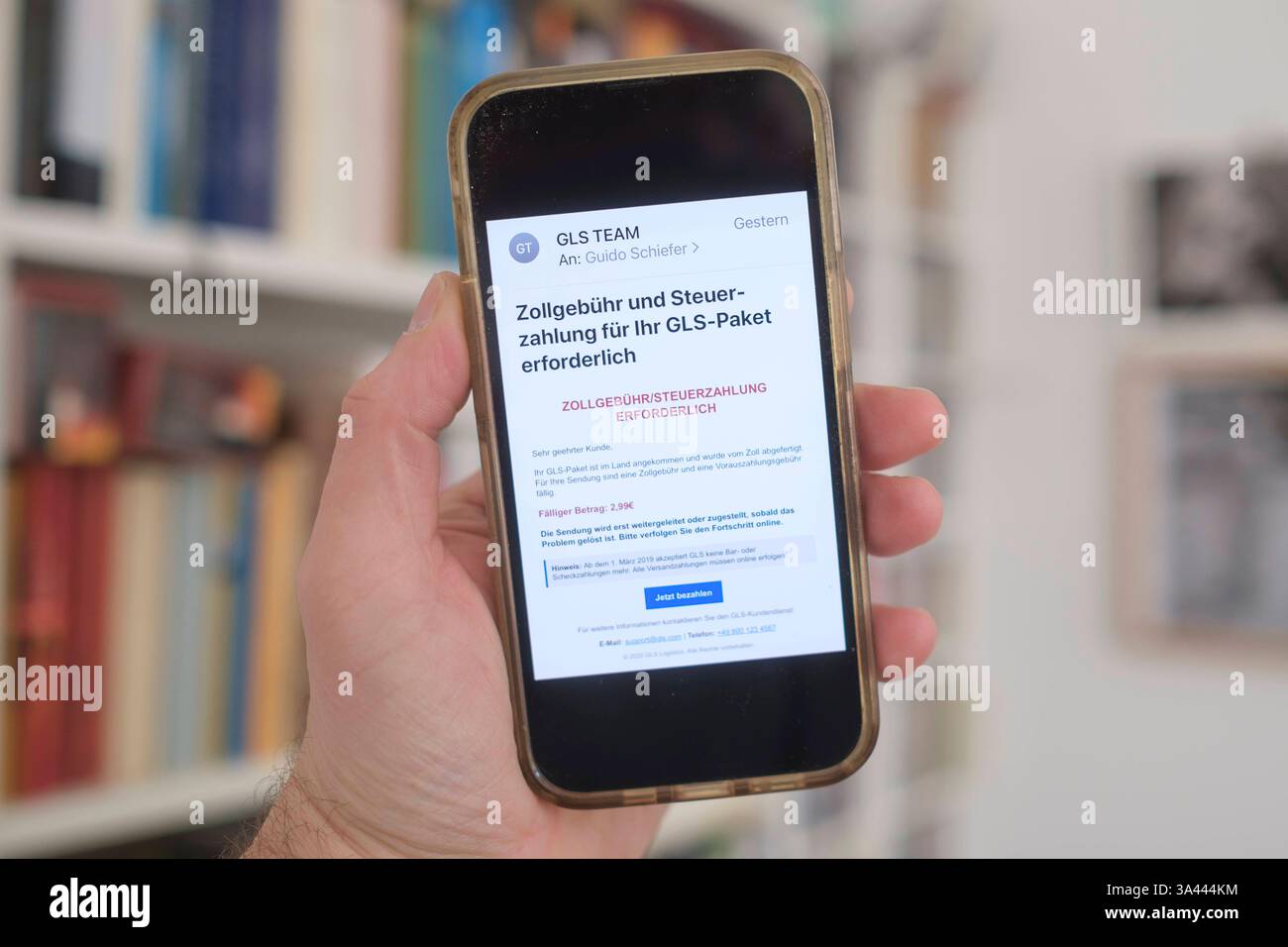 Tax scam email hi-res stock photography and images - Alamy