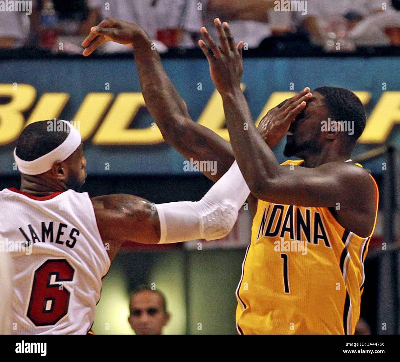 James lebron face hi-res stock photography and images - Alamy