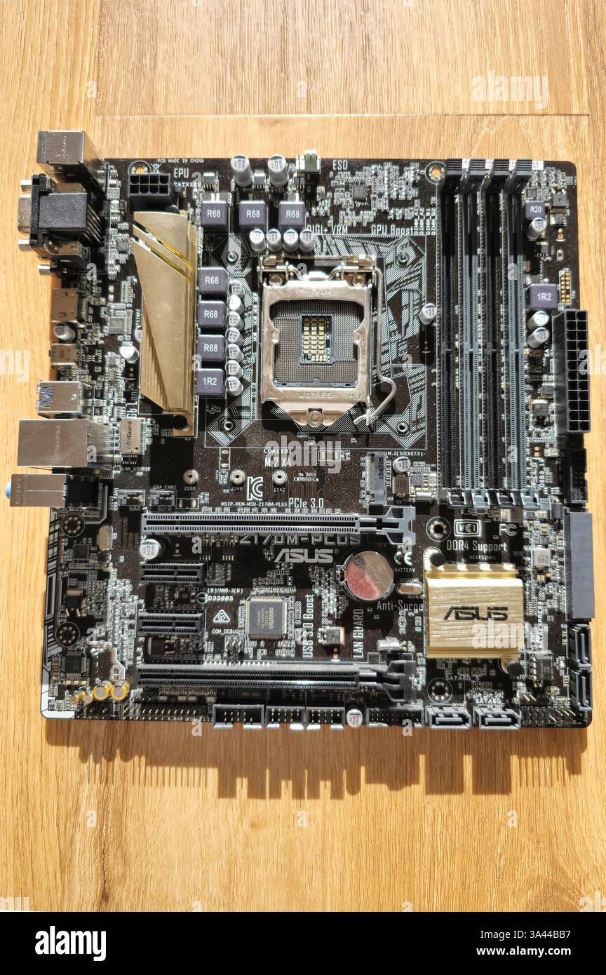 Ein Mainboard ist die Hauptplatine in einem Computersystem. Sie ...