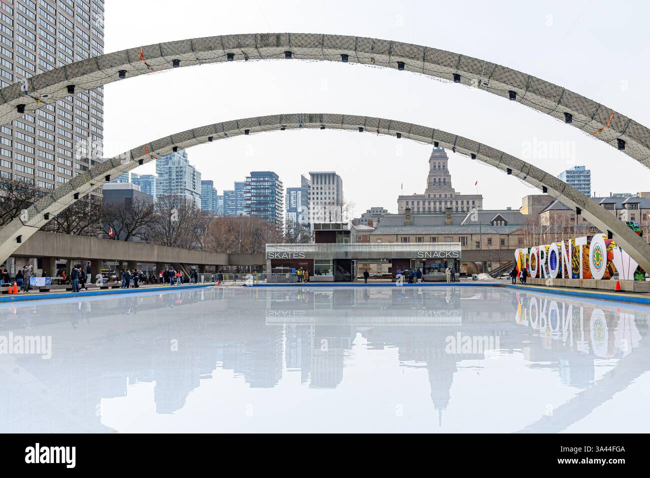 Ice rink and arches in Nathan Phillips Square Stock Photo - Alamy