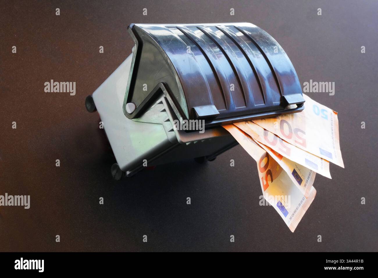 Symbol Verschuldung GER, 20250318, Symbolbild, Schuldenkrise ...