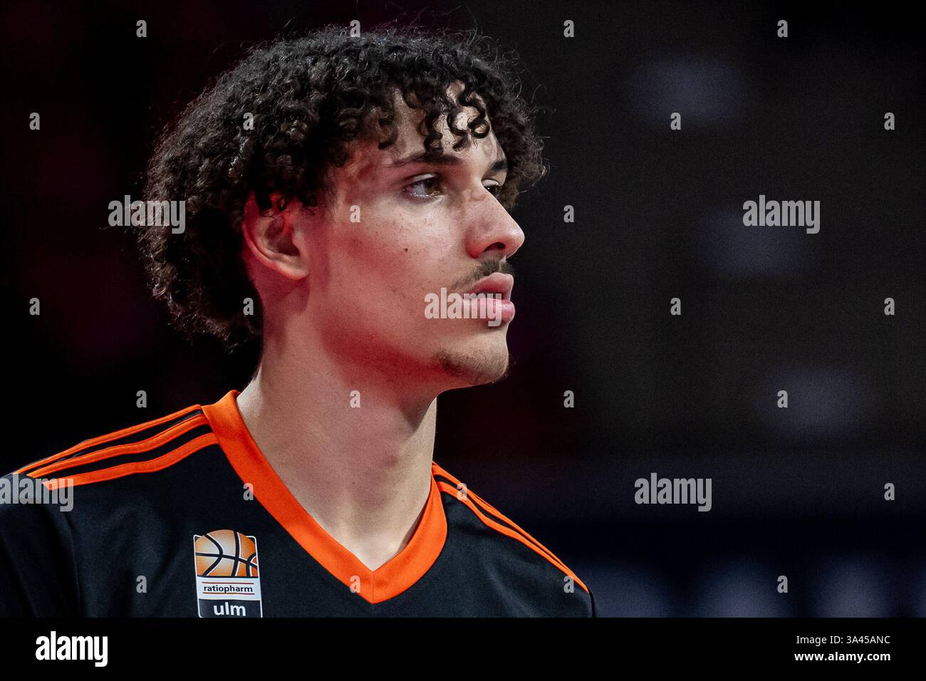 Muenchen, Deutschland. 17th Mar, 2025. Alex Anigbata (ratiopharm Ulm ...