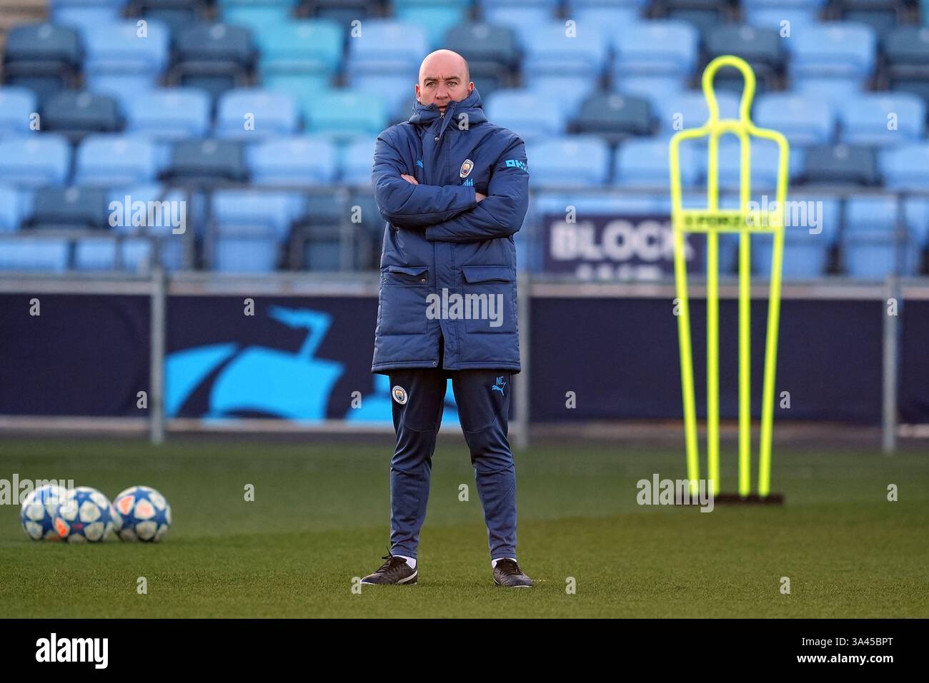 Manchester City Interim manager Nick Cushing during a training session ...