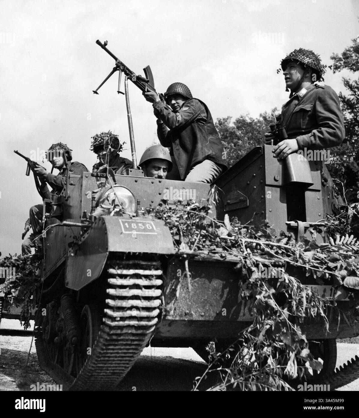 Anni '50 Archivio Storico Olycom/Lapresse Un'esercitazione militare, è ...