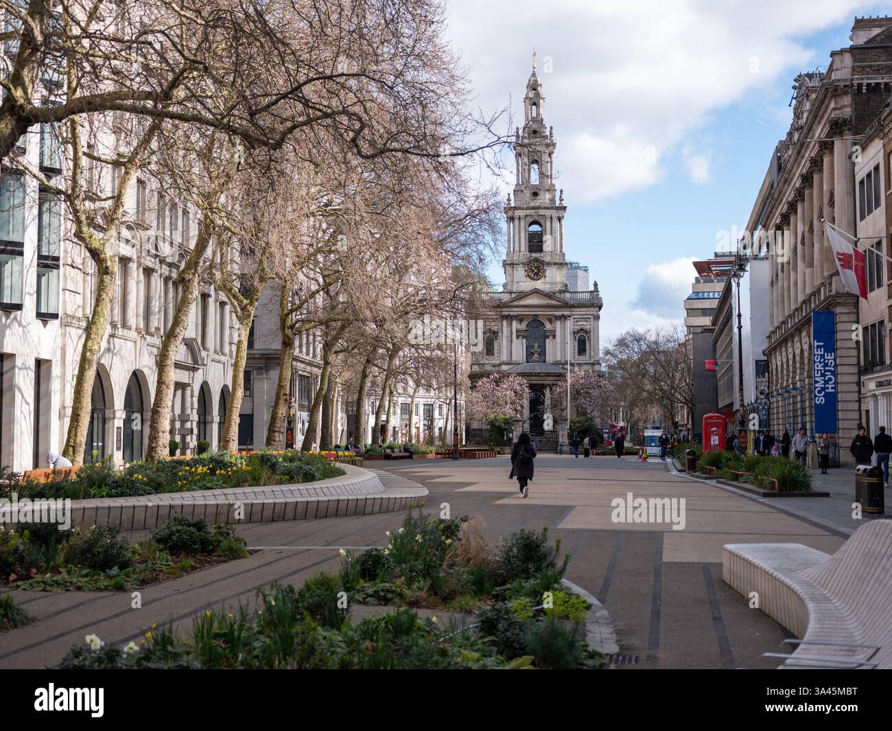 A view of the pedestrianised Strand Aldwych redevelopment in ...