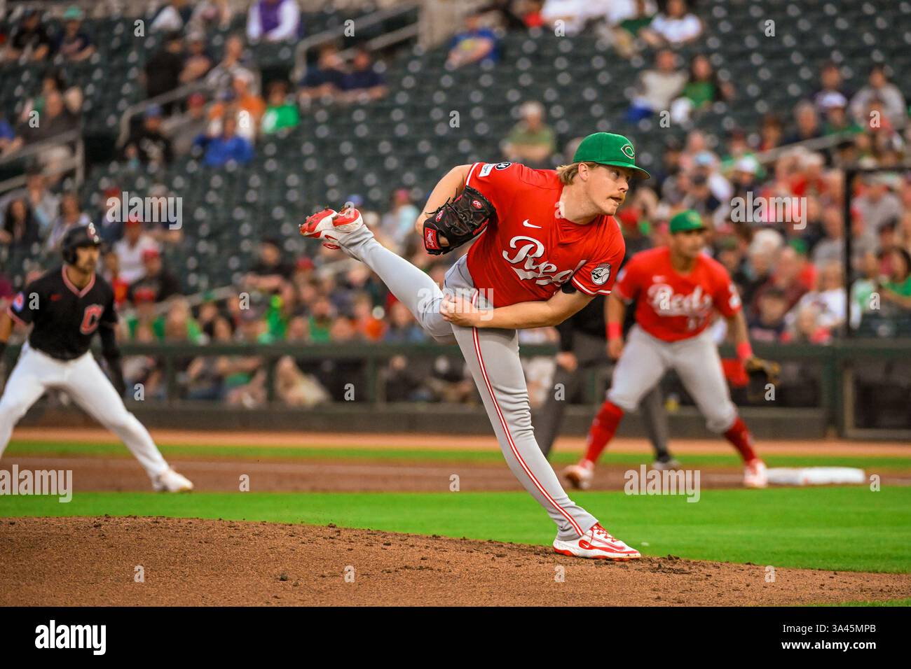 Goodyear, United States. 17th Mar, 2025. Cincinnati Reds pitcher Andrew ...