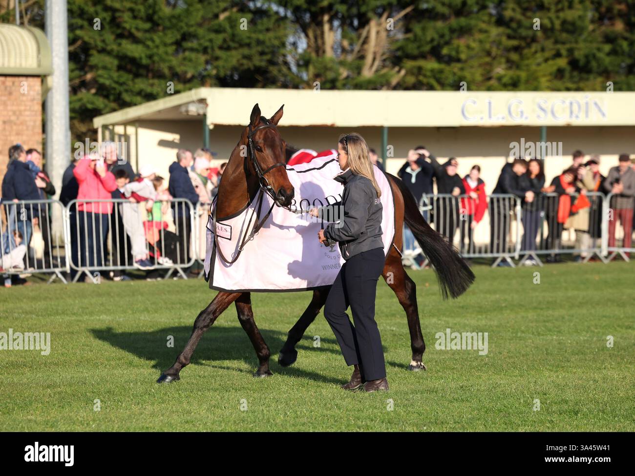 Inothewayurthinkin with groom Caoimhe O'Brien during the homecoming ...