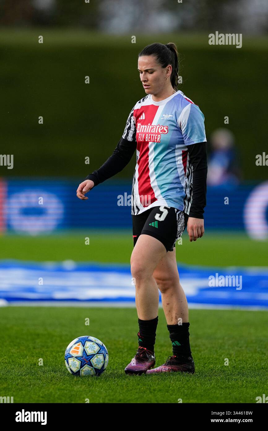Laia Codina of Arsenal FC warms up during the UEFA Women's Champions ...