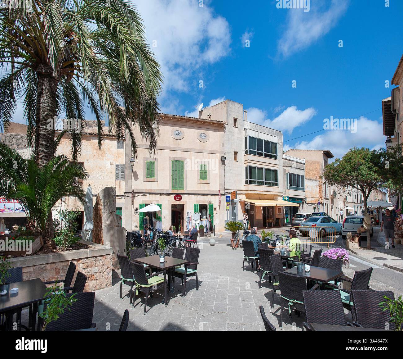 Cafe terrace Town centre, Santanyi, Mallorca, Spain Stock Photo - Alamy