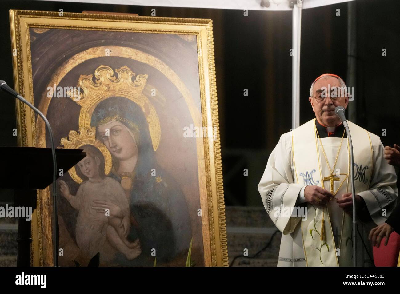 Cardinal Angelo De Donatis prays in St. Peter's Square, at the Vatican ...