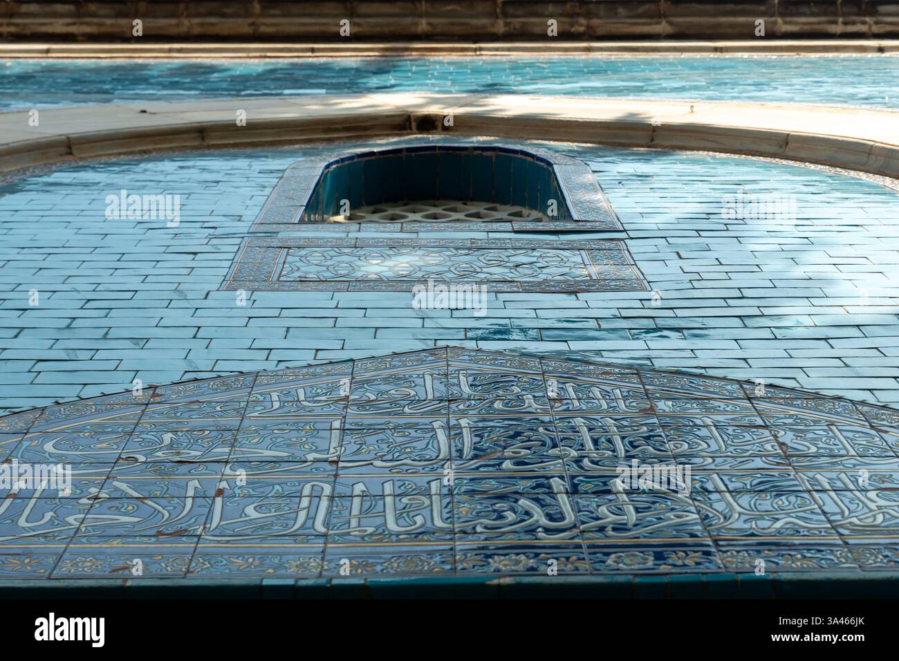The Green Tomb , A Stunning Ottoman Heritage in Bursa, Turkey. High ...