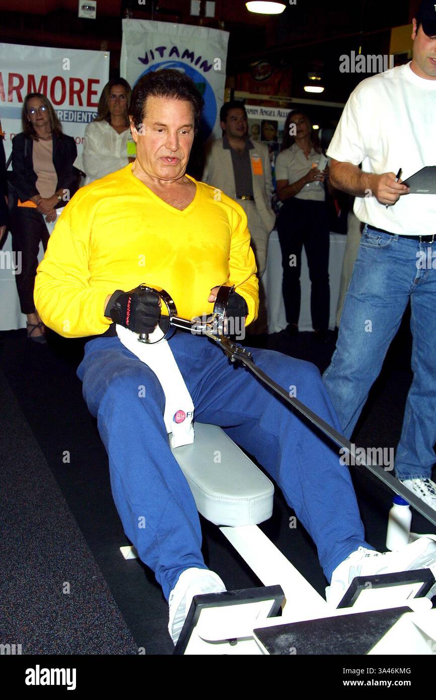 June 19, 2002 - Hollywood, CALIFORNIA, USA - ..PETER LUPUS.BREAKS A ...