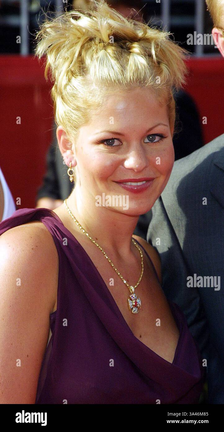 Candace cameron bure 2002 hi-res stock photography and images - Alamy